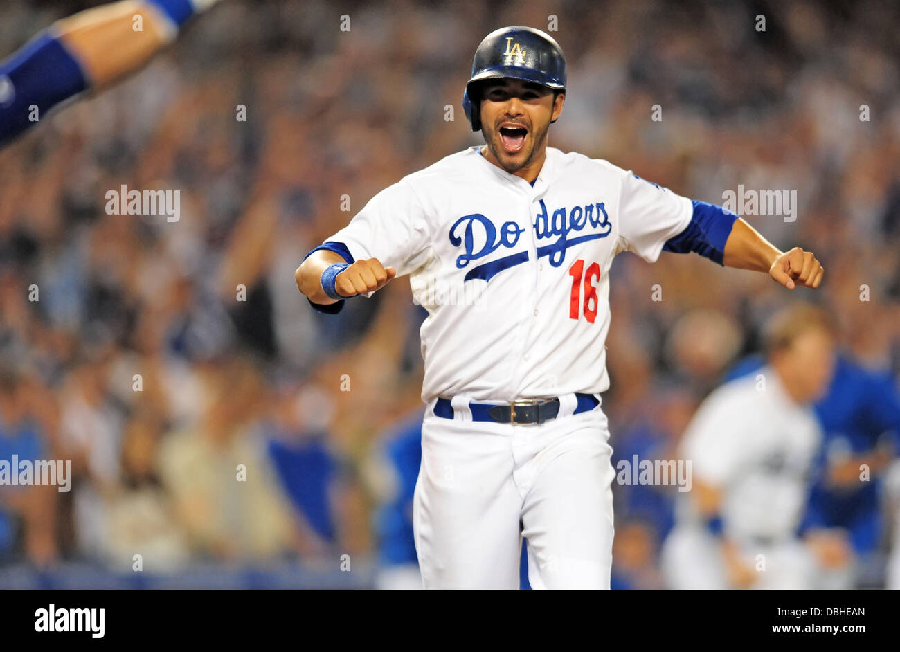 Los Angeles, Californie, USA. 30 juillet 2013. Droit des Dodgers de Los Angeles, fielder Andre ...