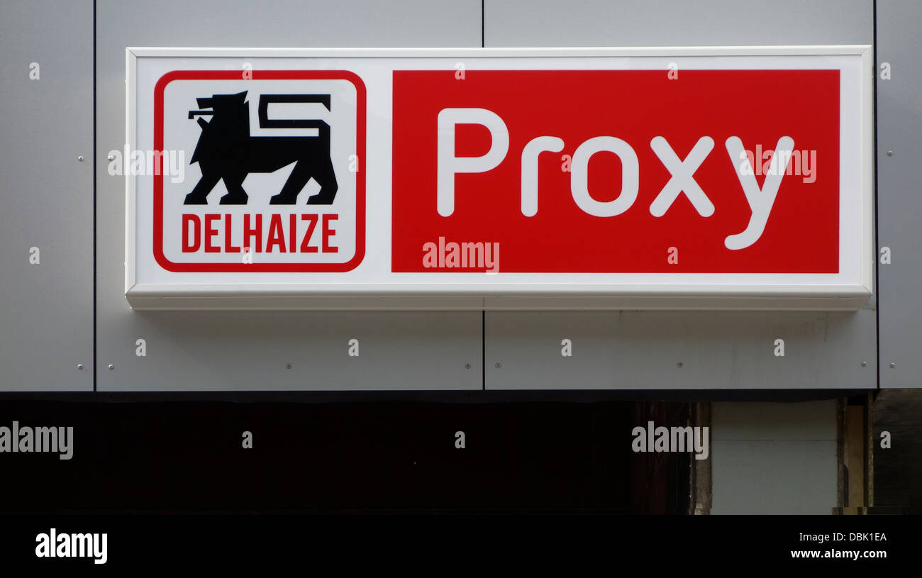 Panneau indiquant le logo du Proxy Delhaize supermarché Photo Stock - Alamy