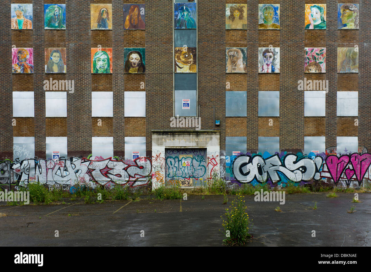 Graffiti de bureau Banque de photographies et d’images à haute résolution - Alamy