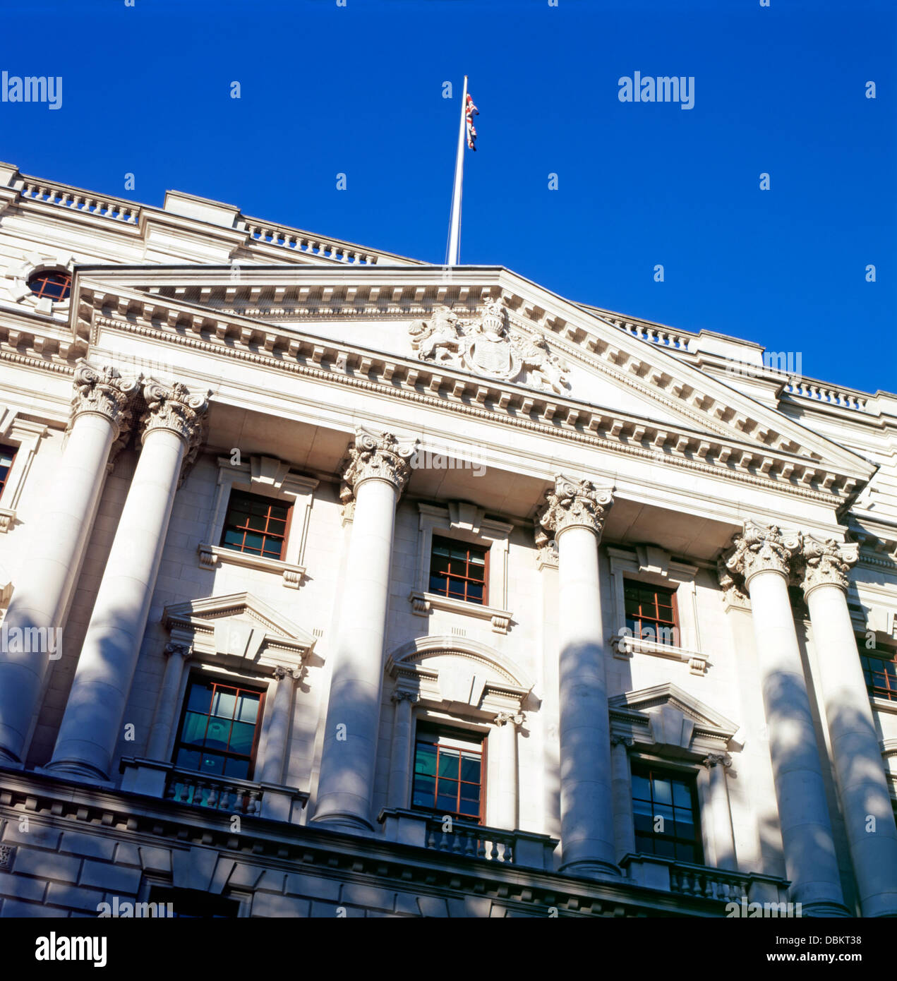 Treasury building london Banque de photographies et d’images à haute ...