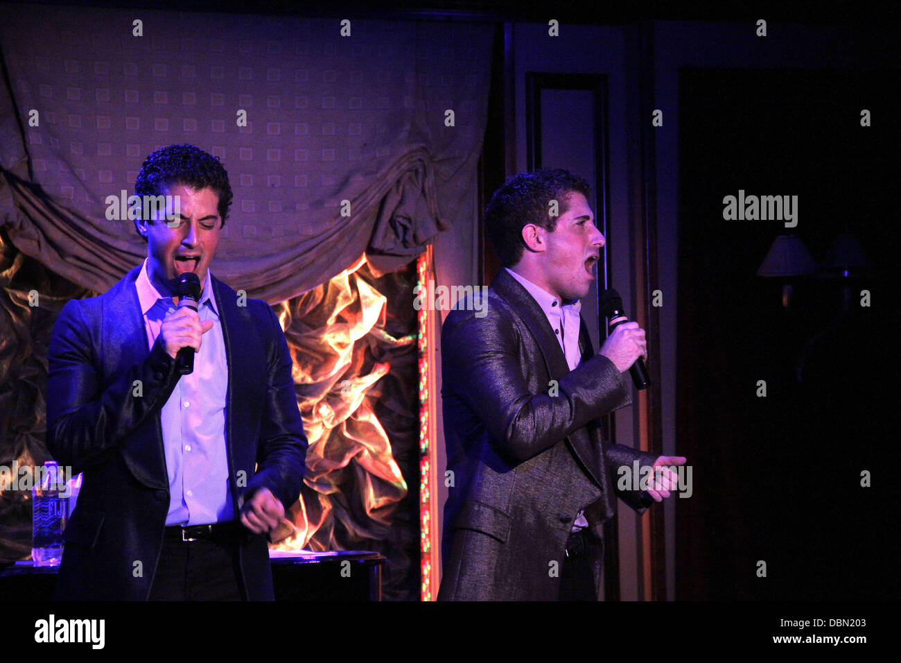 Anthony Nunziata et Nunziata soirée d'ouverture de 'performance et ...