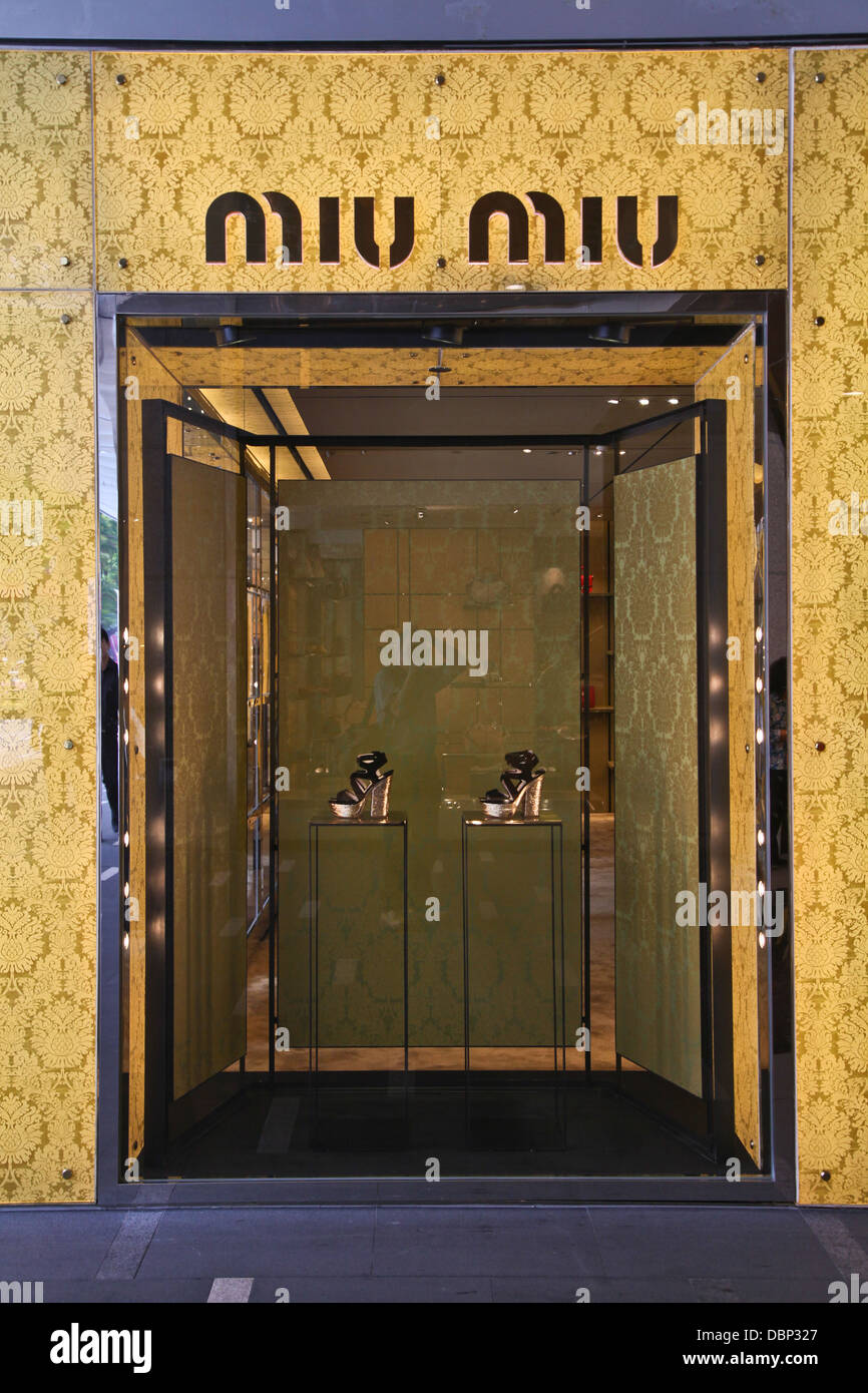 Miu miu Banque de photographies et d’images à haute résolution - Alamy
