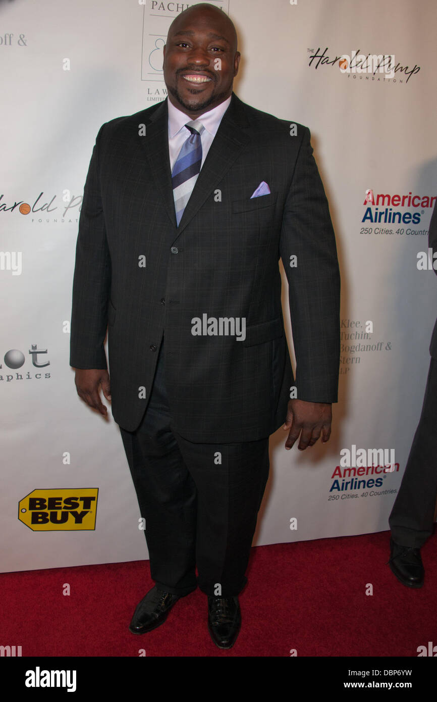 Warren Sapp 11e Gala annuel de la Fondation de la pompe d'Harold au ...