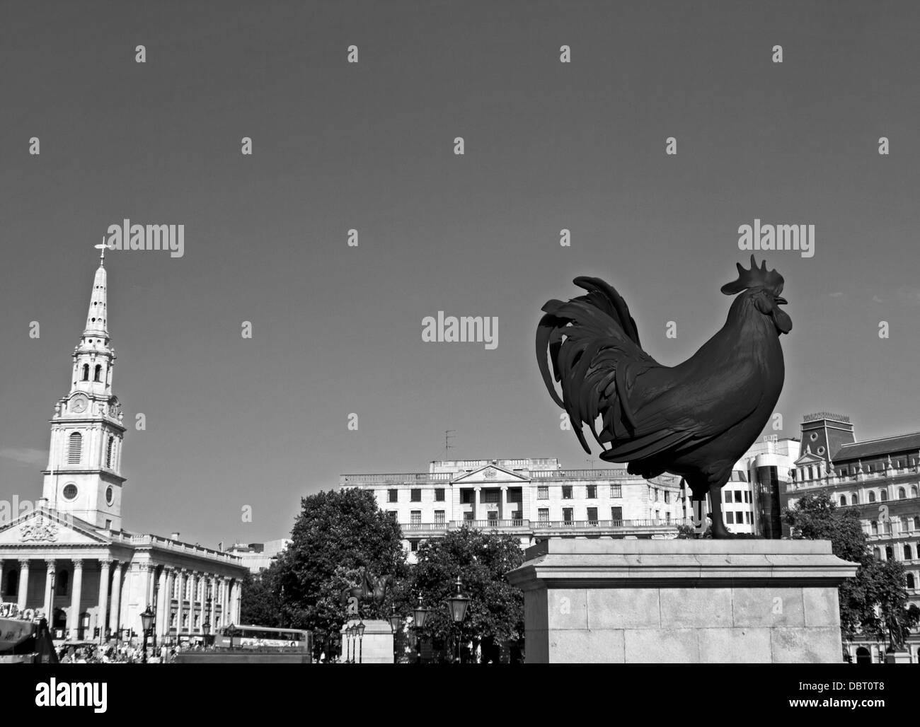 Avis de Hahn/Coq, un coq géant sculpture de l'artiste allemande ...