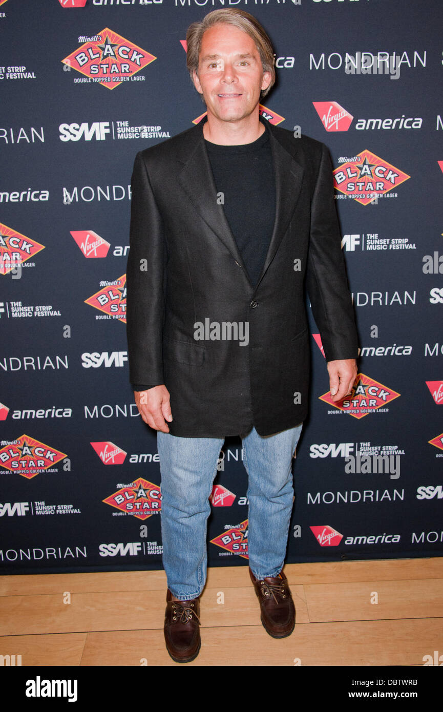 Président et chef de la direction de Virgin America David Cush partie ...