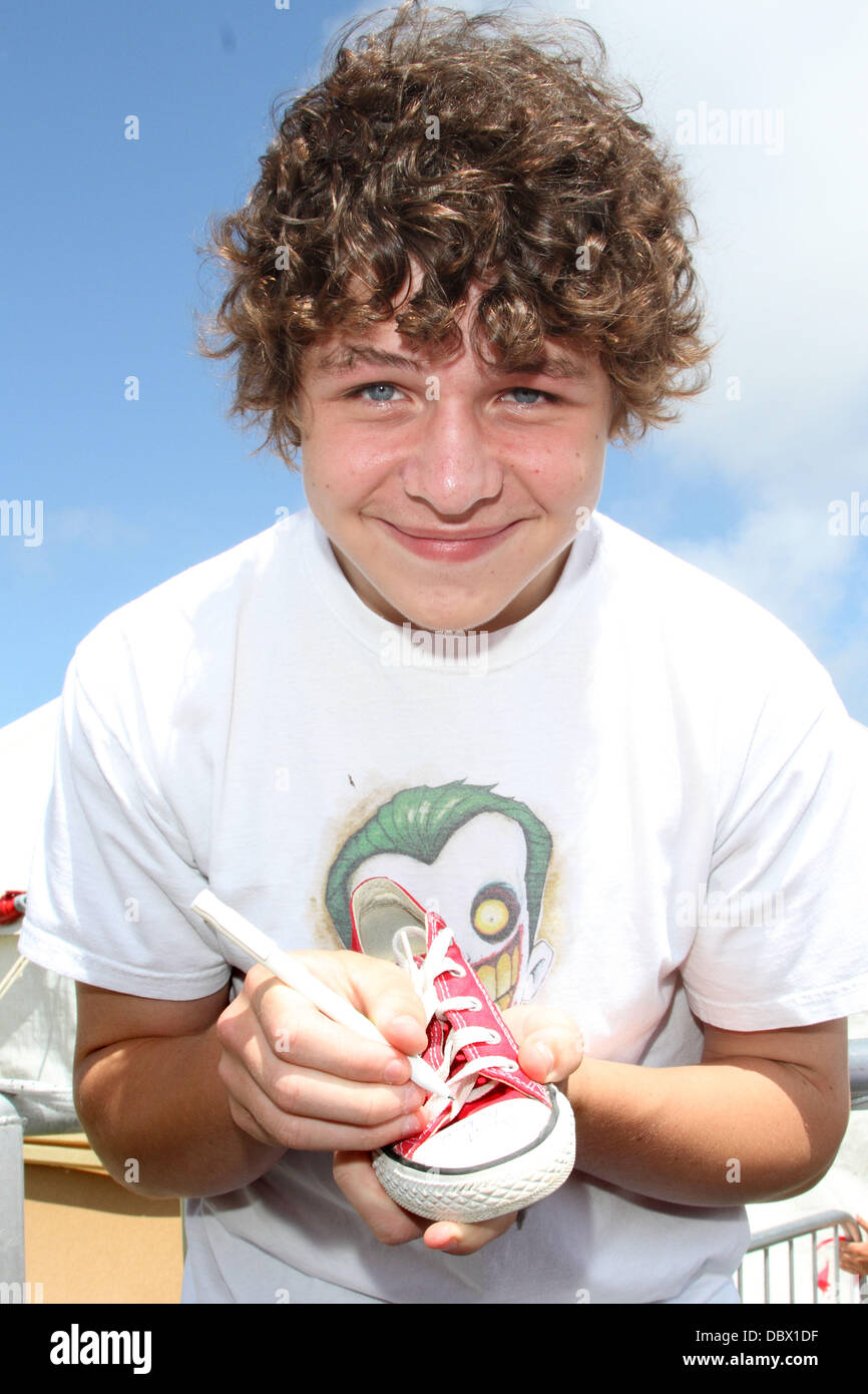 Daniel roche outnumbered Banque de photographies et d’images à haute ...