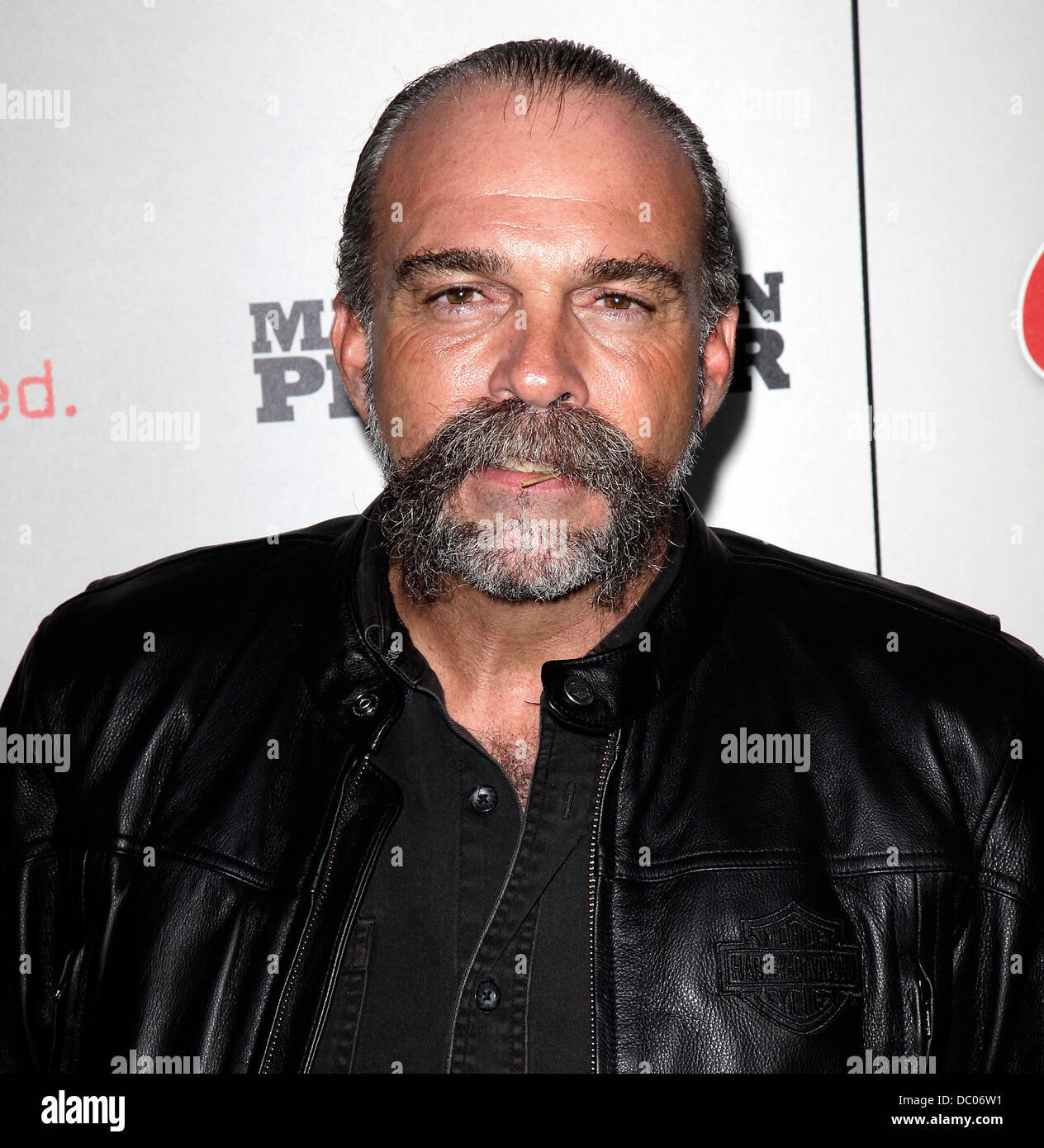 Sam childers machine gun preacher Banque de photographies et d’images à ...