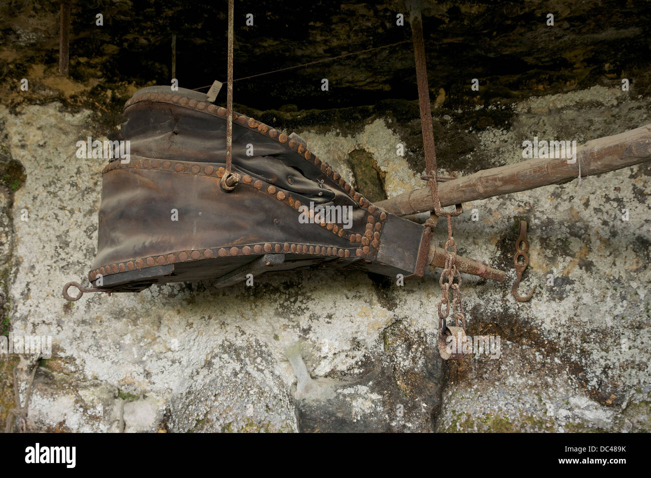 Old bellows Banque de photographies et d’images à haute résolution - Alamy