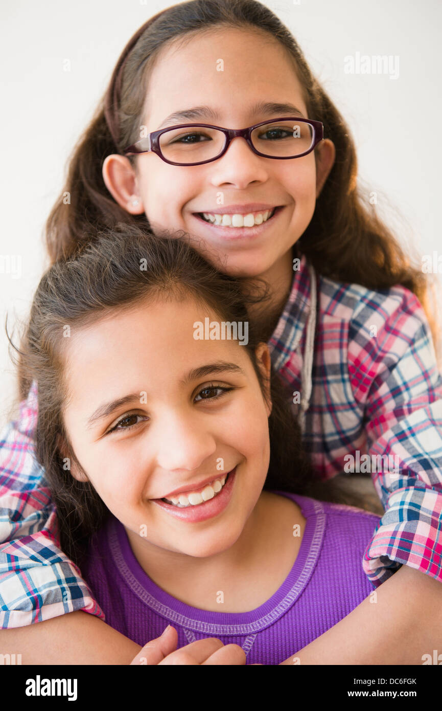 Portrait de deux soeurs Banque de photographies et d’images à haute ...