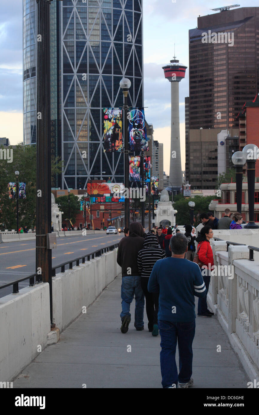 Pont de la rue du centre Banque de photographies et d’images à haute ...