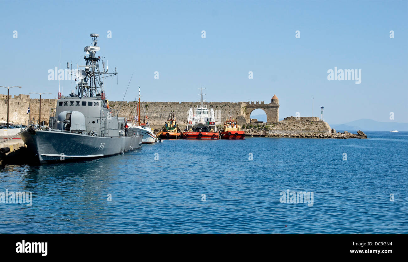 Garde-côte (lanceur de missiles) navire de la marine hellénique, un ...