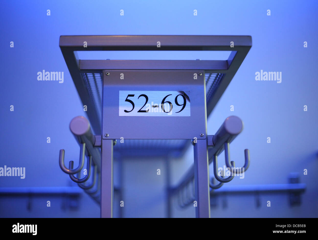 Cintre de fer Banque de photographies et d’images à haute résolution ...