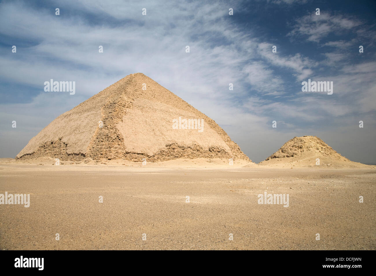 Deux pyramides Banque de photographies et d’images à haute résolution ...