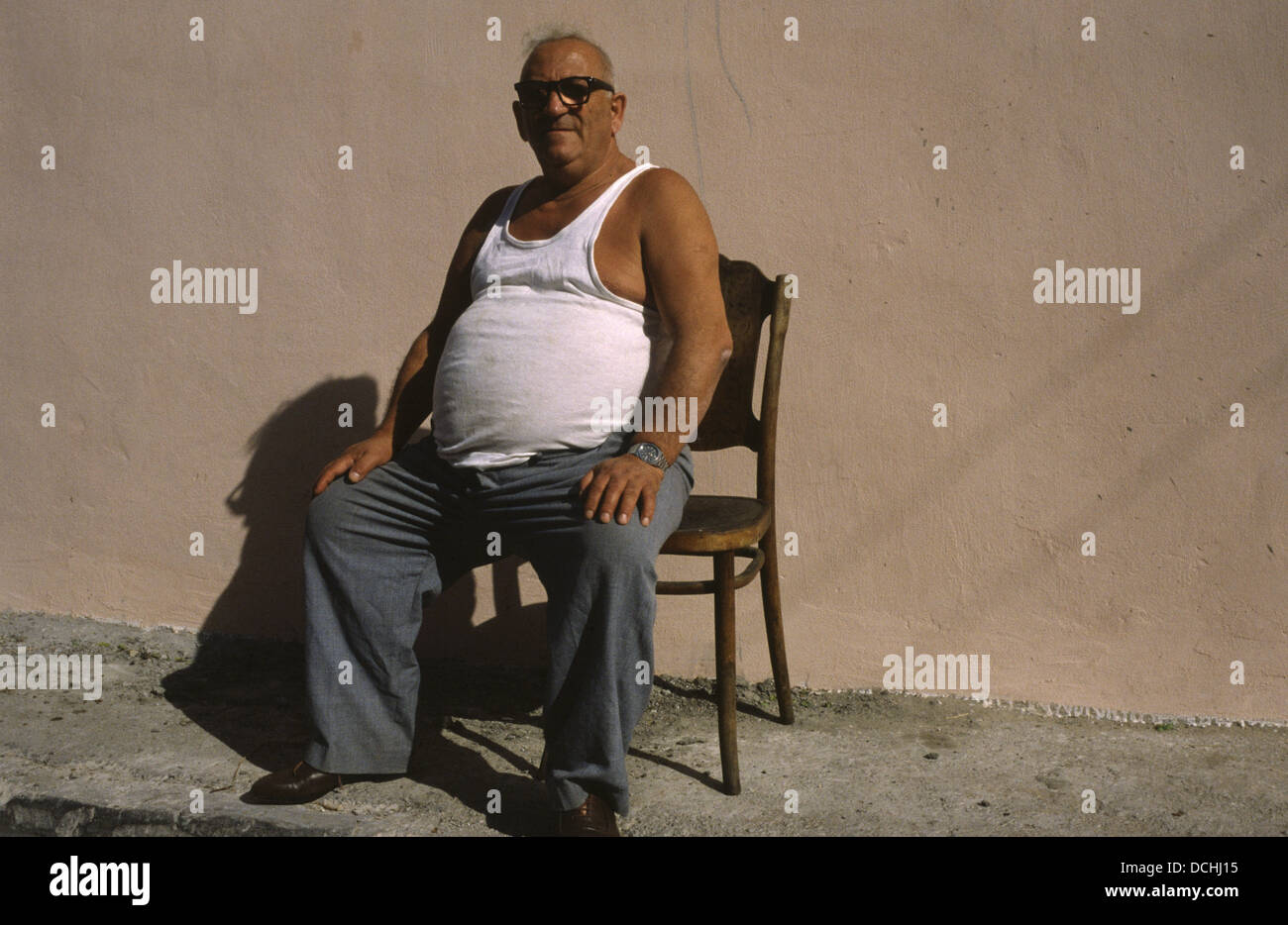 Homme de panse Banque de photographies et d’images à haute résolution ...