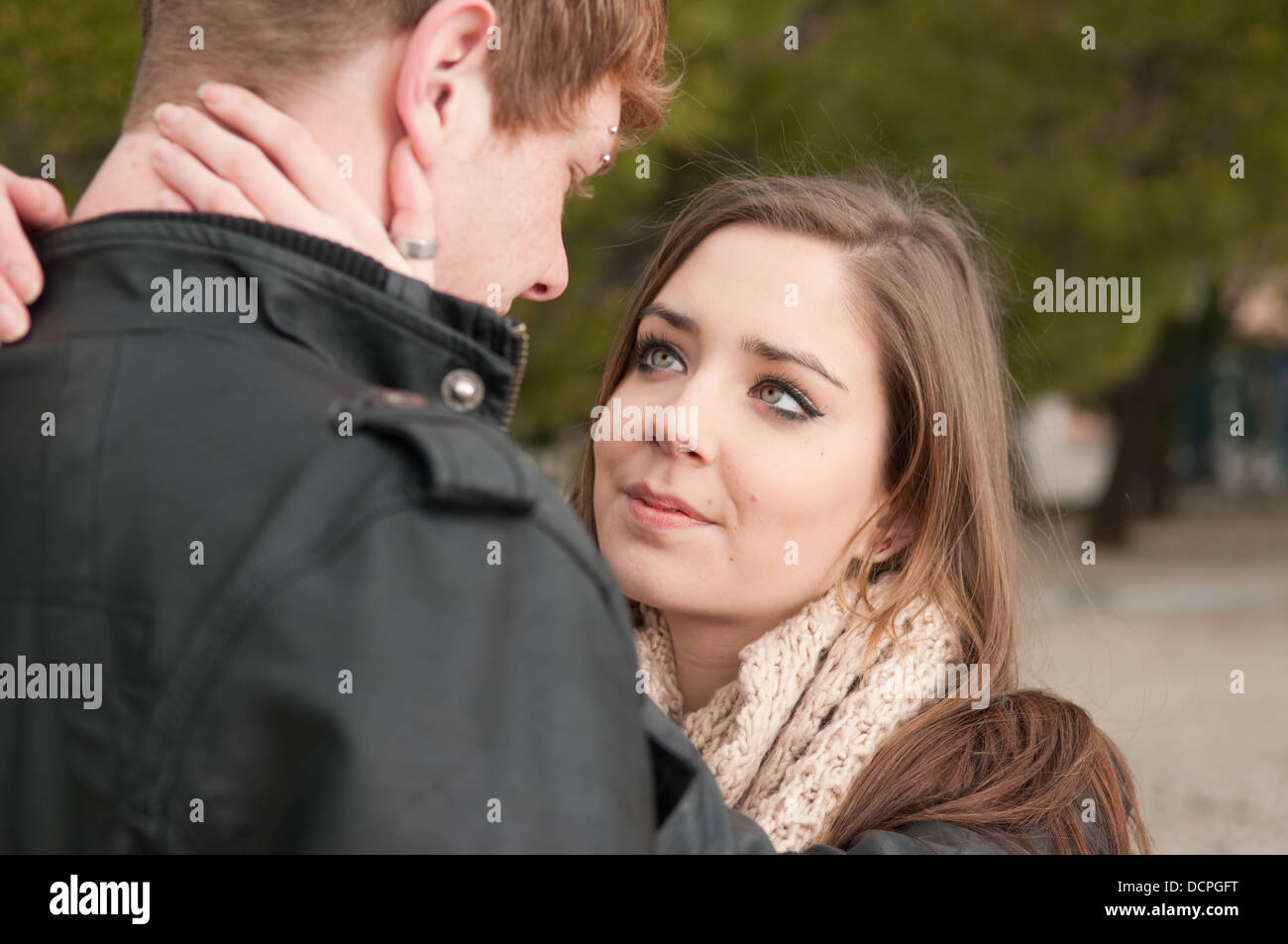 Couple ados Banque de photographies et d’images à haute résolution - Alamy