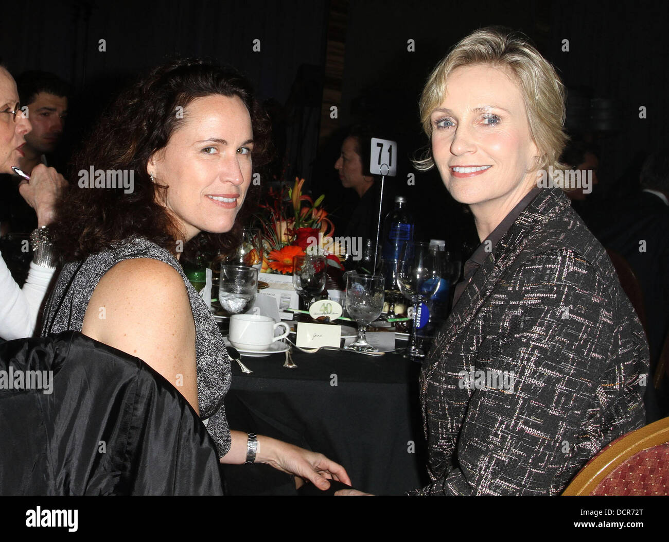 Dr Lara Embry et Jane Lynch L.A. Guide gay et lesbien de Gala du 40e ...