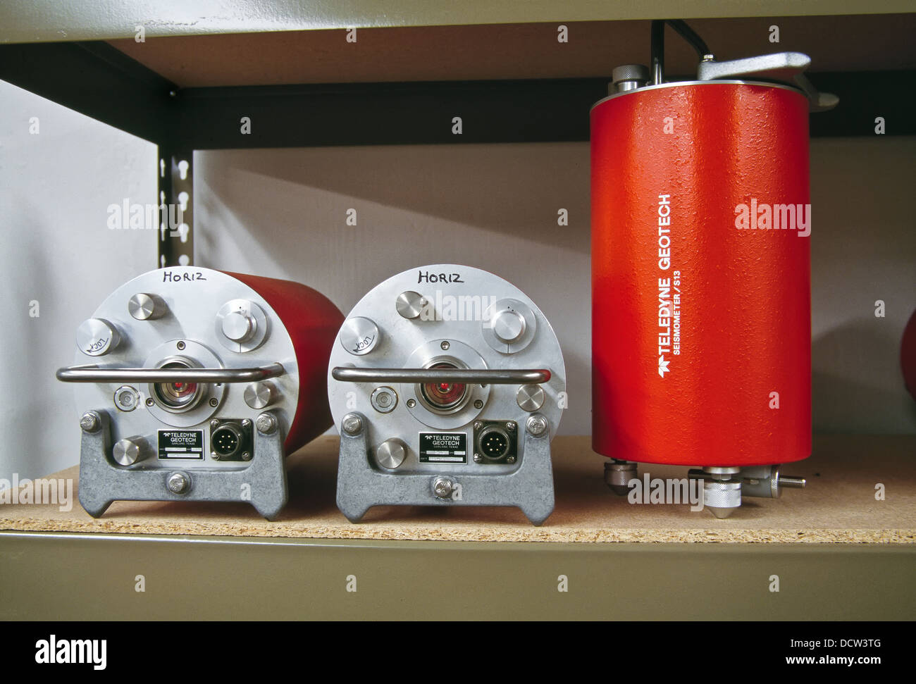 Seismometer horizontal Banque de photographies et d’images à haute ...