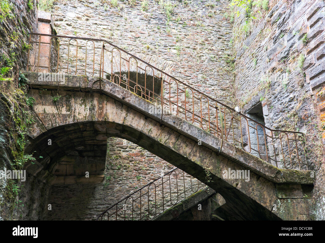 Vieux escaliers Banque de photographies et d’images à haute résolution ...