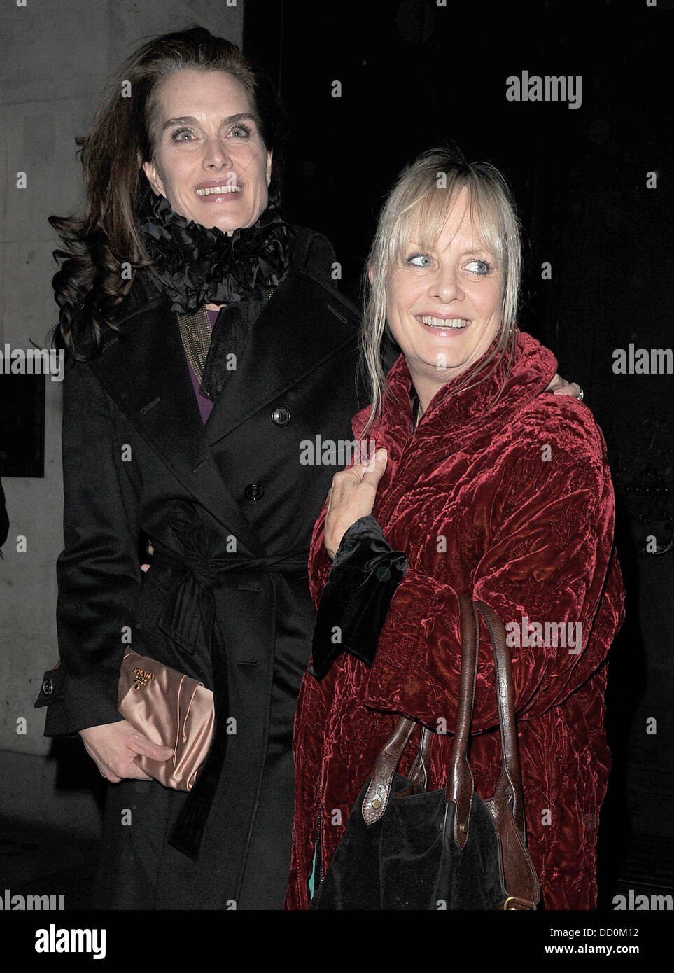 Brooke Shields et Twiggy (de son vrai nom Lesley Lawson Hornby) quitter ...