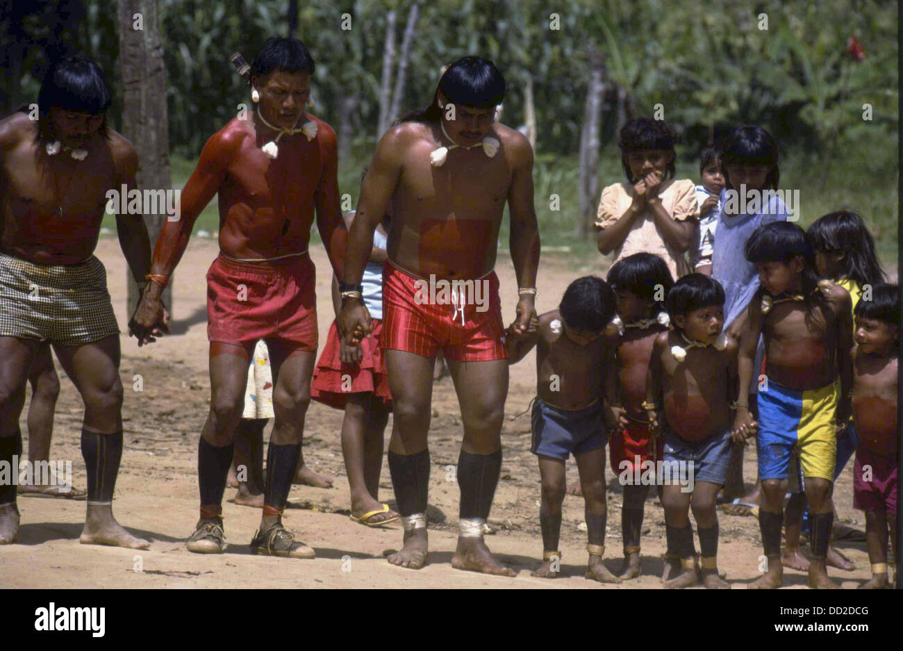 Brazilian amazon tribe Banque de photographies et d’images à haute ...