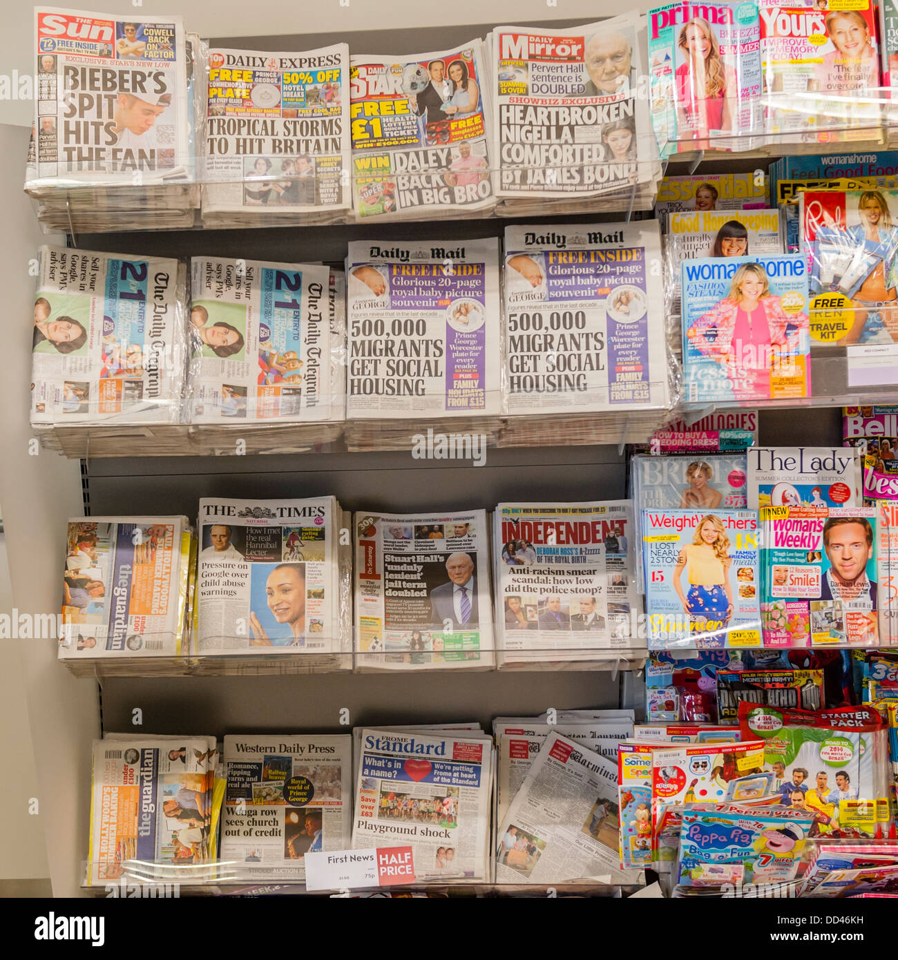 Magasin de journaux au royaume uni Banque de photographies et d’images ...