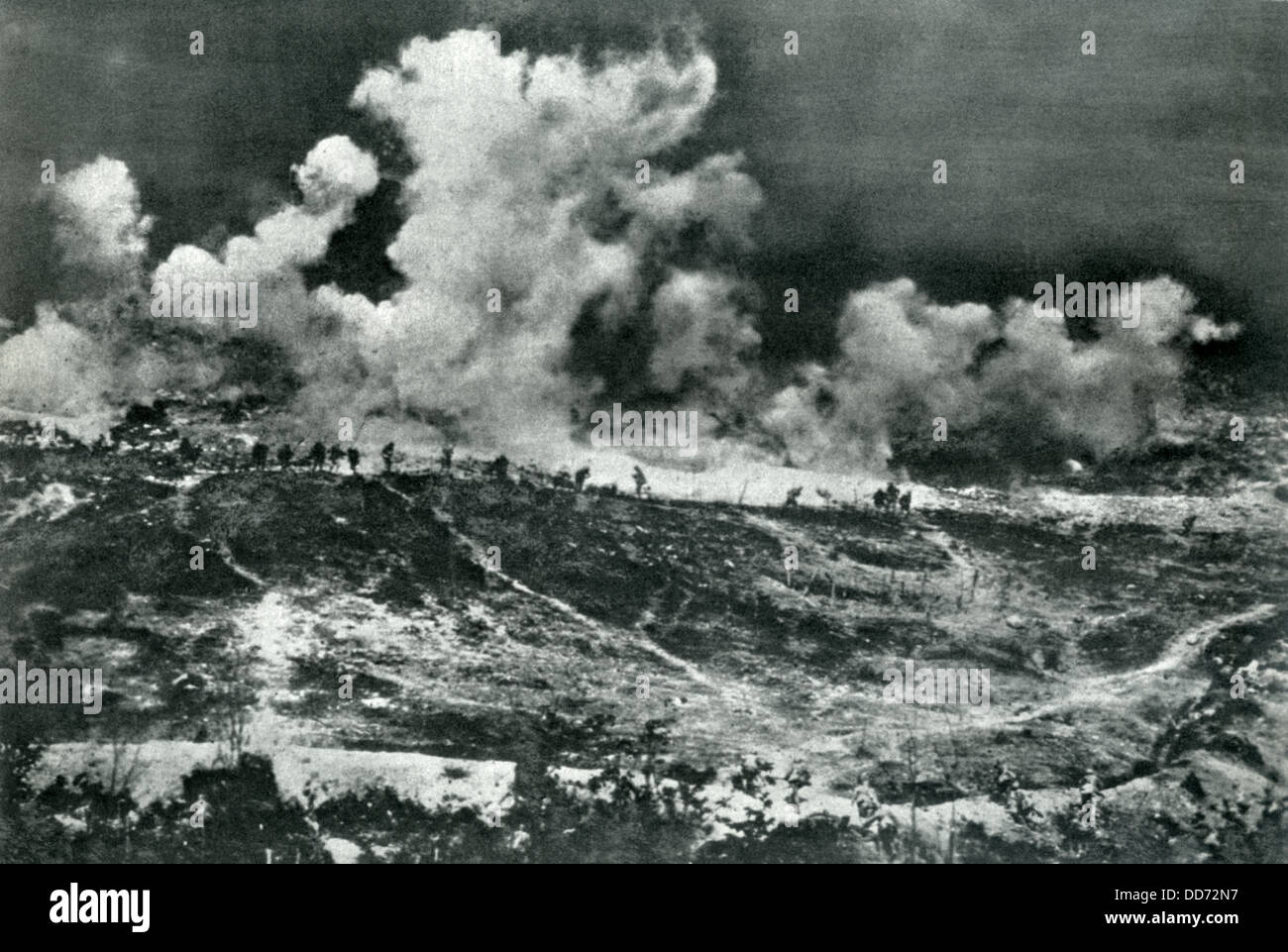 La Seconde Guerre mondiale 1. Soldats français avance étroitement ...