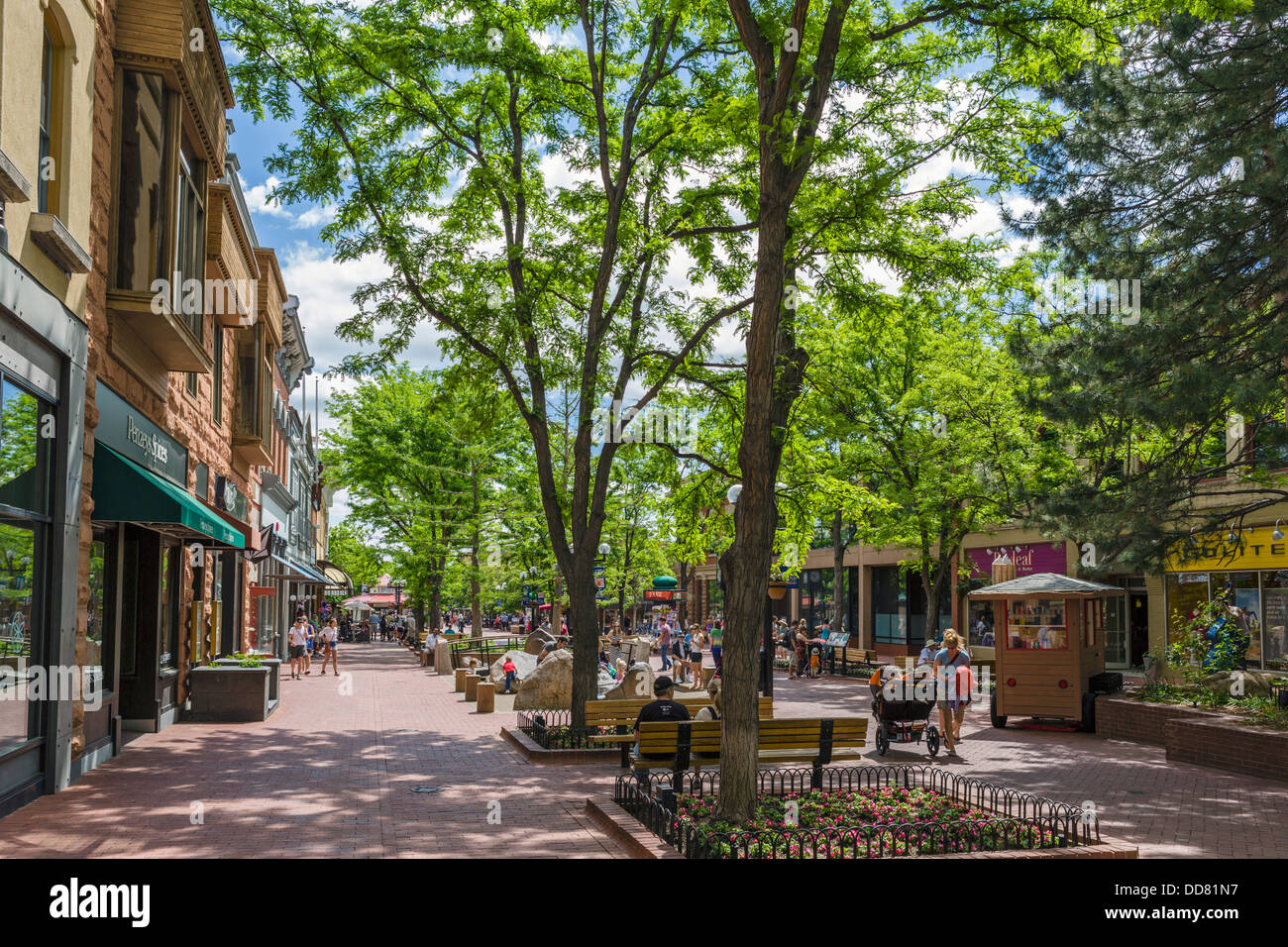 Restaurant centre ville Banque de photographies et d’images à haute ...