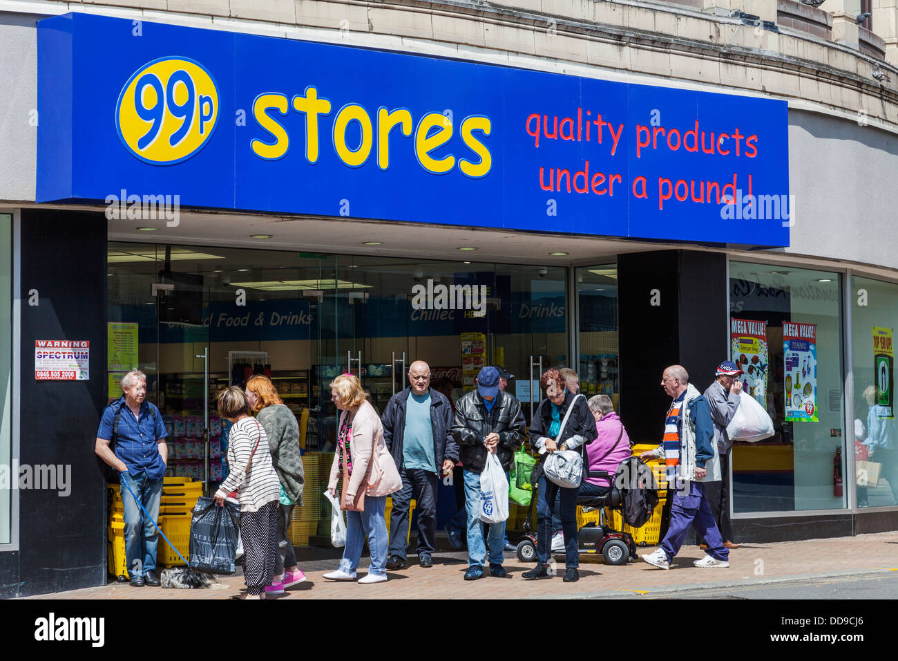 99 pence Banque de photographies et d’images à haute résolution - Alamy