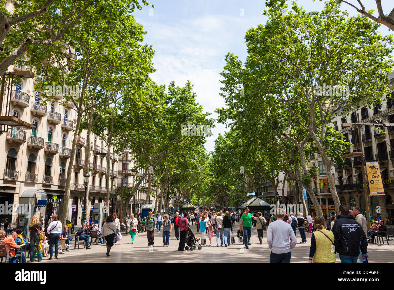La Rambla rue touristique piétonne à Barcelone Photo Stock - Alamy