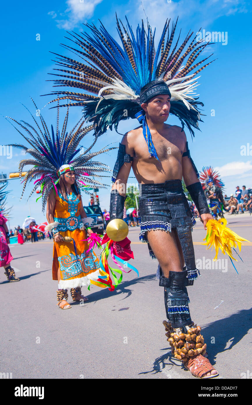 Aztecs dancers Banque de photographies et d’images à haute résolution ...