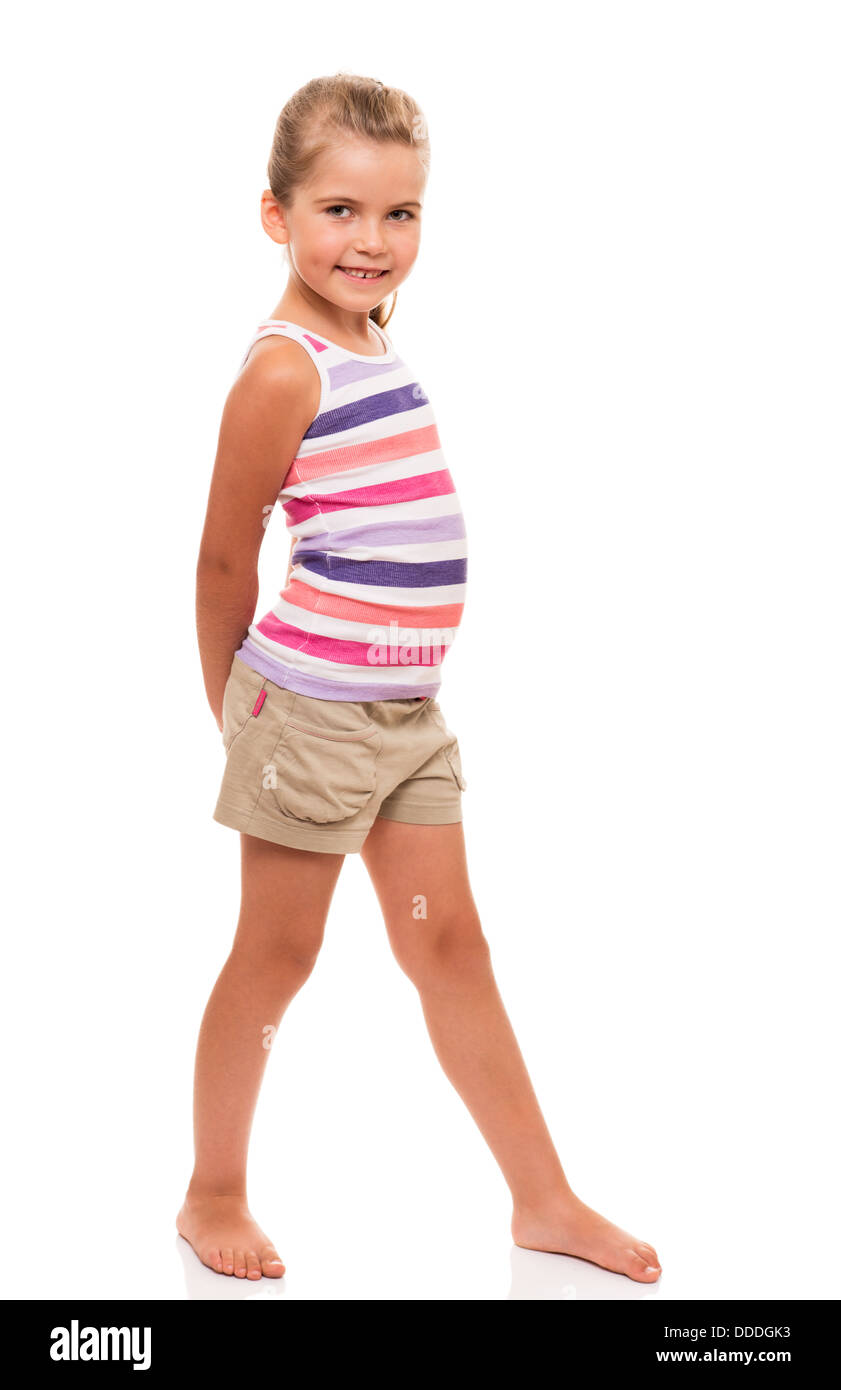 Petite fille pieds nues Banque d'images détourées - Alamy