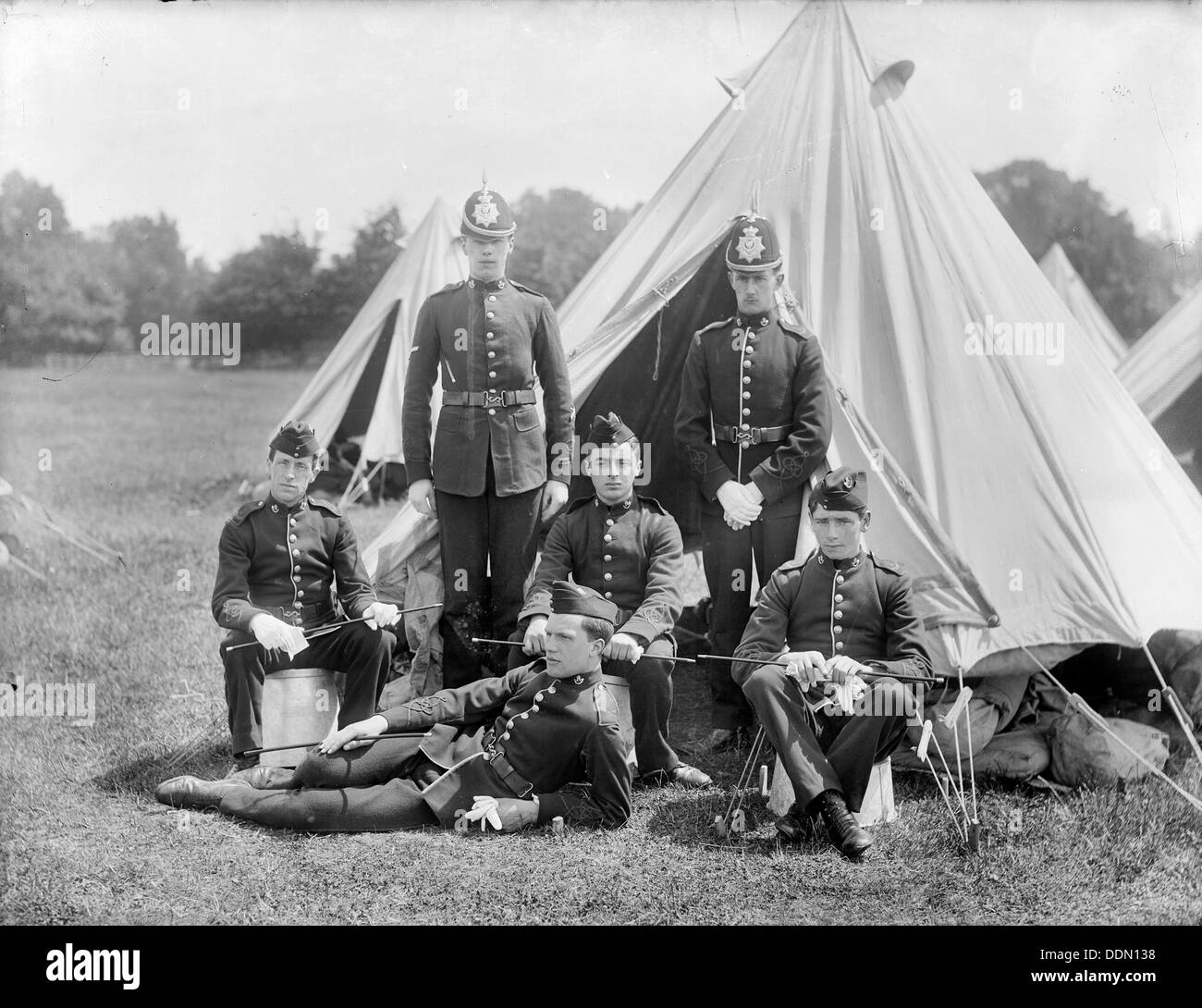 Uniforme de milice Banque de photographies et d’images à haute ...