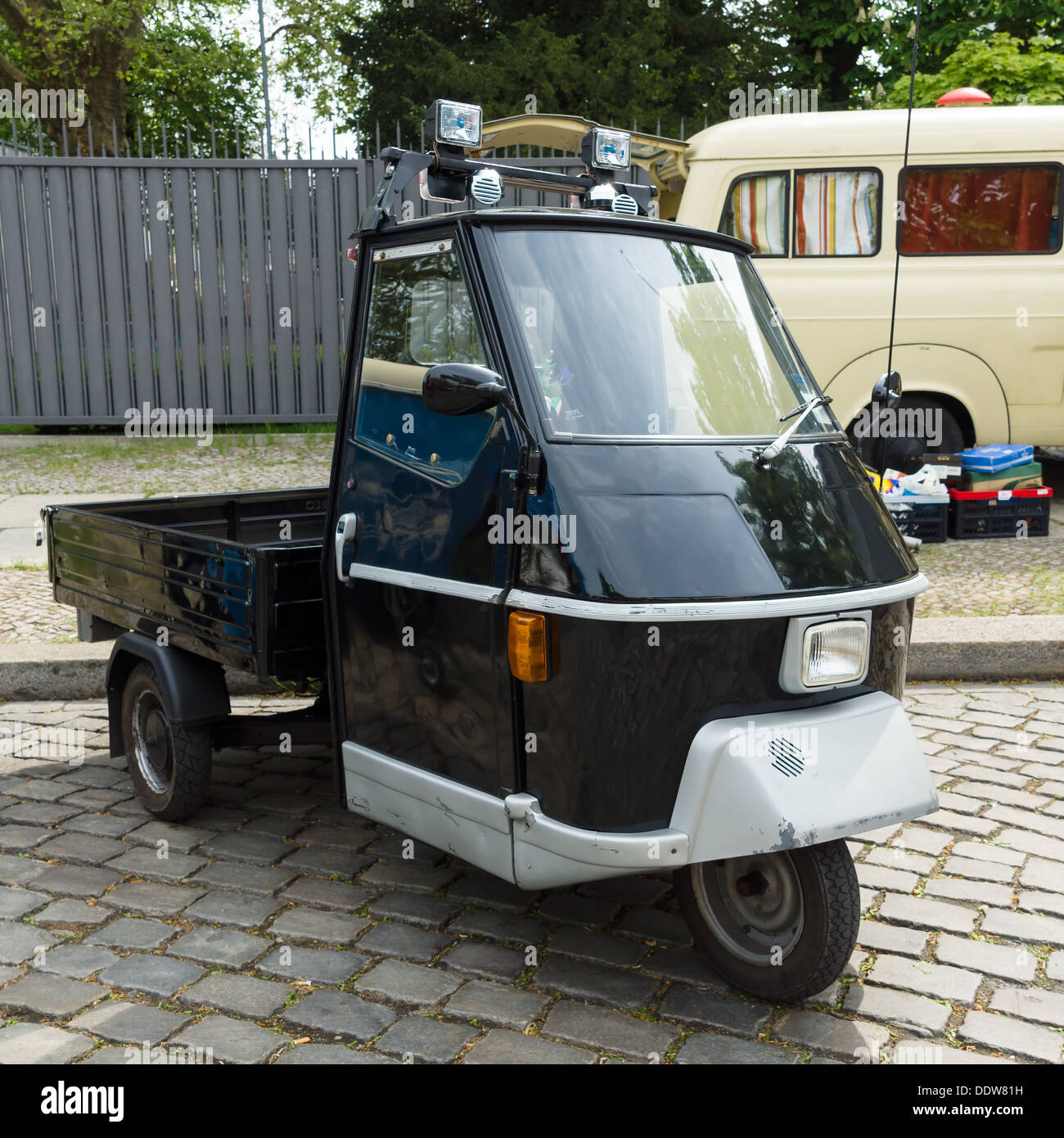Véhicule utilitaire léger italien Piaggio Ape 50 Photo Stock - Alamy
