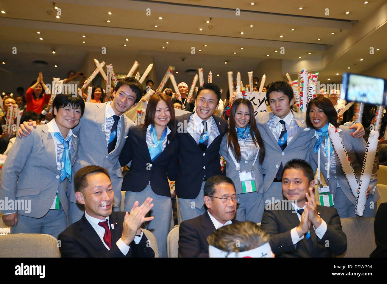 Hitomi tanaka Banque de photographies et d’images à haute résolution ...