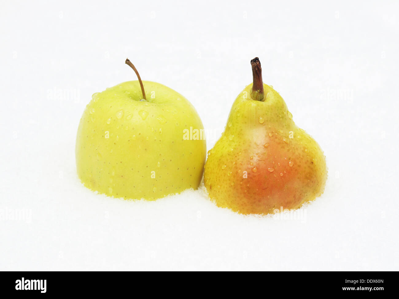 Pomme blanche neige Banque d'images détourées - Alamy