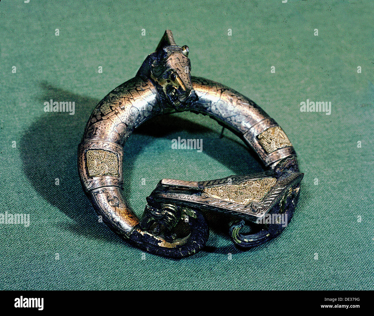 Broche viking Banque de photographies et d’images à haute résolution ...