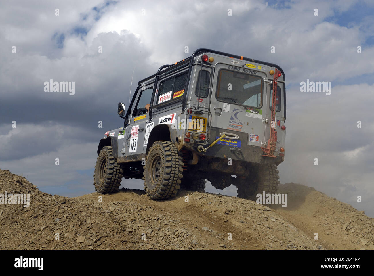 Land rover defender 90 Banque de photographies et d’images à haute ...