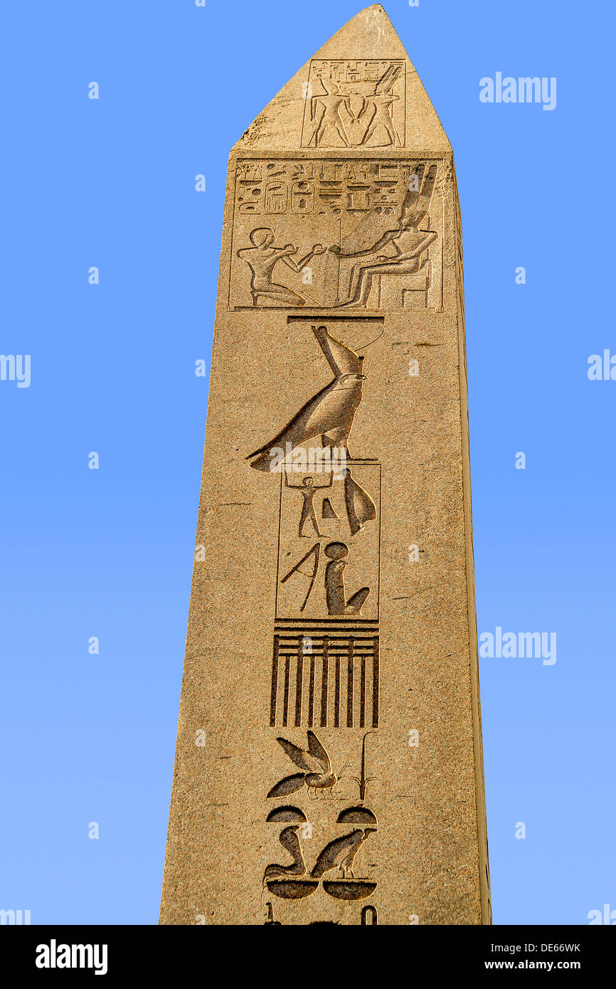 Egyptian obelisk Banque de photographies et d’images à haute résolution ...
