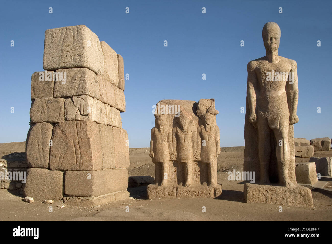 Ruins Of Tanis Egypt Banque d'image et photos - Alamy
