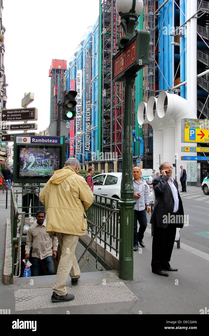 La station de métro Rambuteau à la rue de Renard, Centre Pompidou ...
