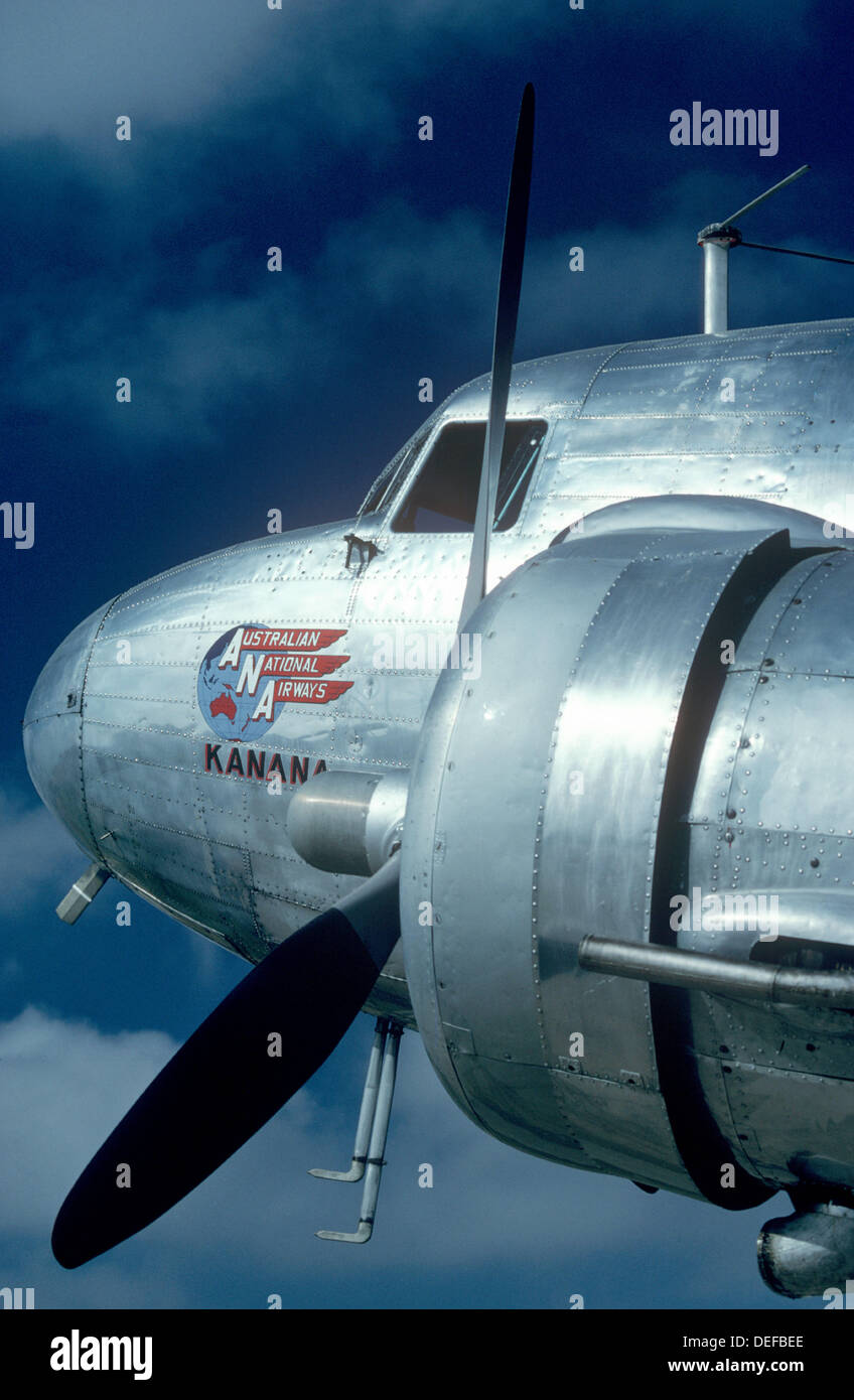 Douglas dc 3 cockpit Banque de photographies et d’images à haute ...