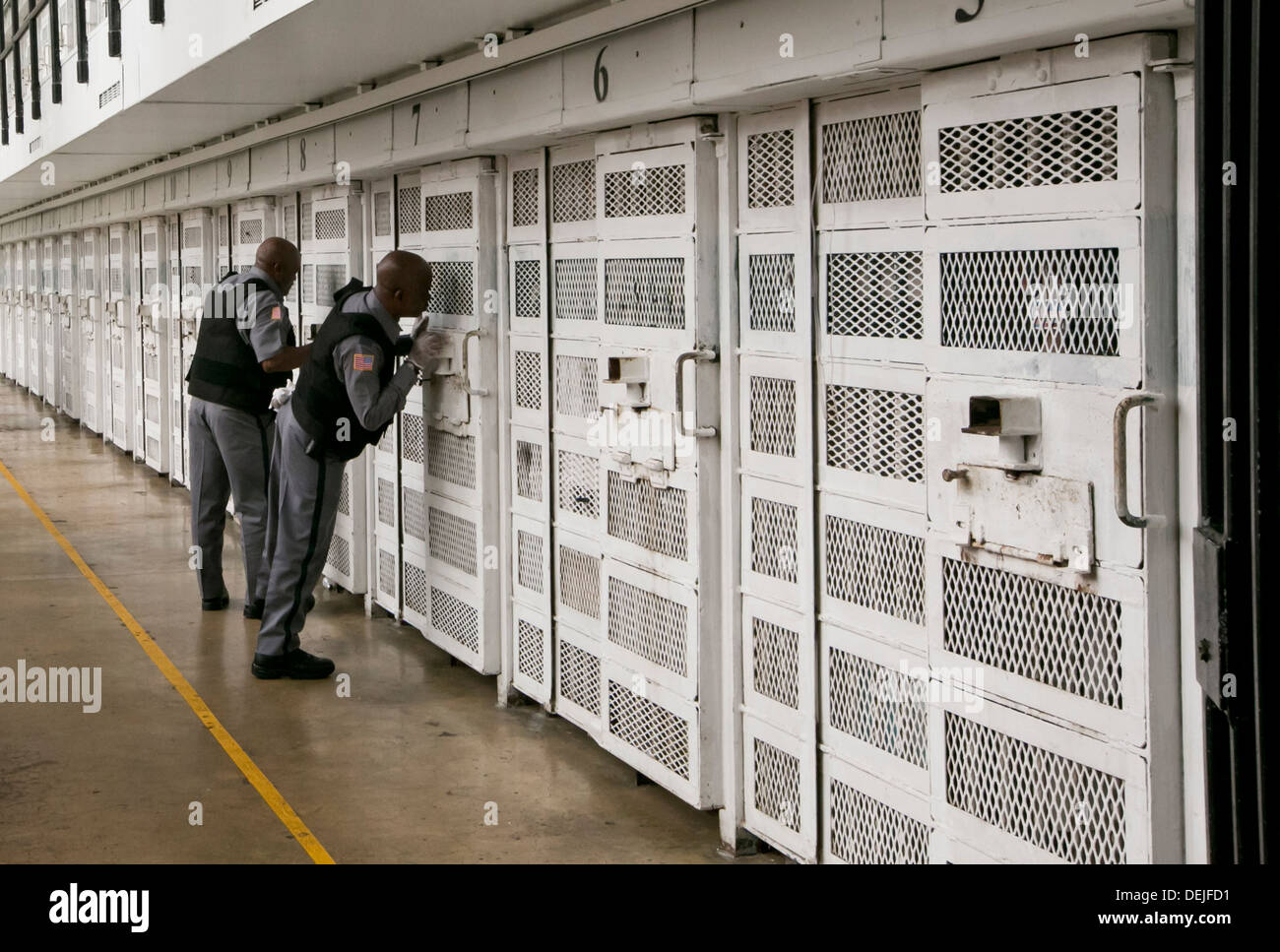 Gardiens de prison Banque de photographies et d’images à haute résolution - Alamy