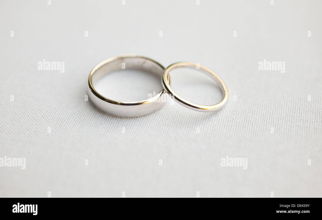 Anneaux de mariage Banque de photographies et d’images à haute ...