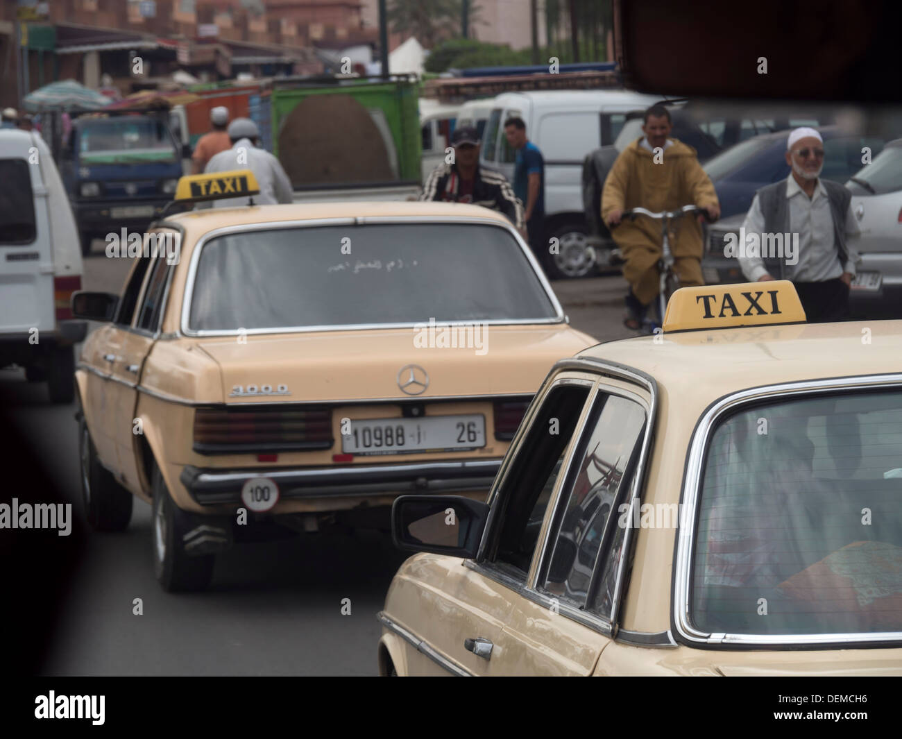 Taxi taxis maroc marocain Banque de photographies et d’images à haute ...