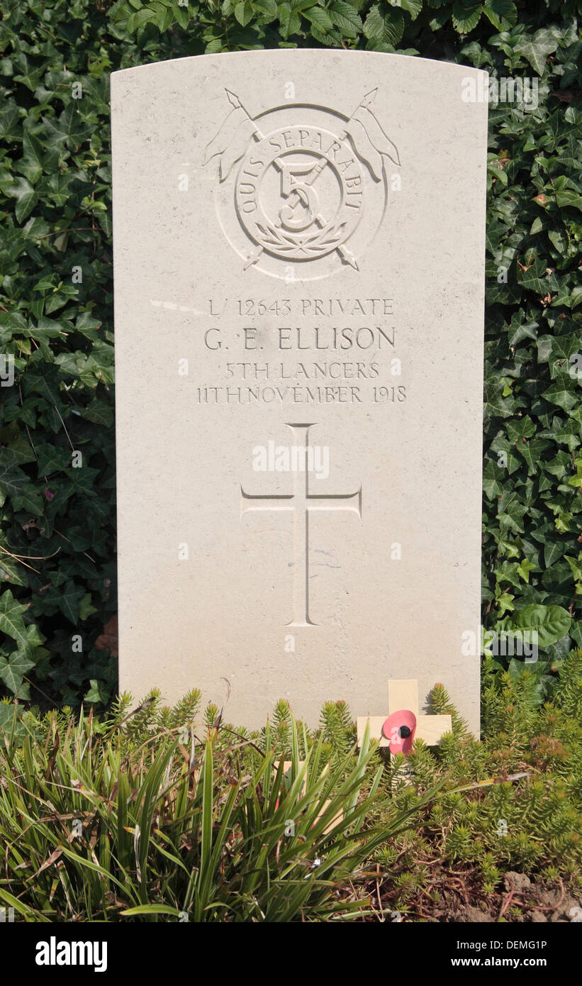 Tombe de george ellison Banque de photographies et d’images à haute ...