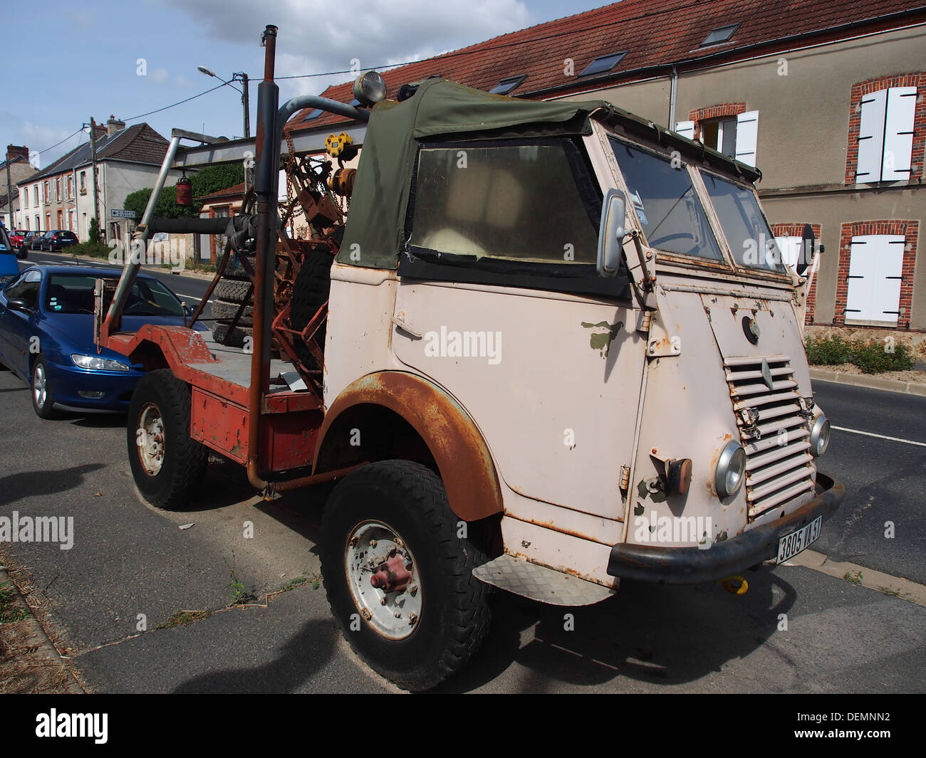 Renault galion Banque de photographies et d’images à haute résolution ...