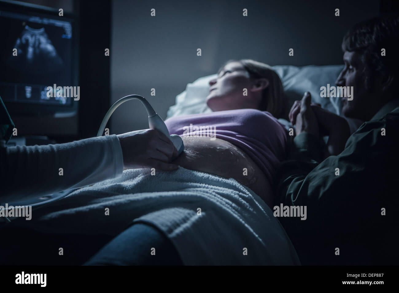 Examen par sonogramme Banque de photographies et d’images à haute ...