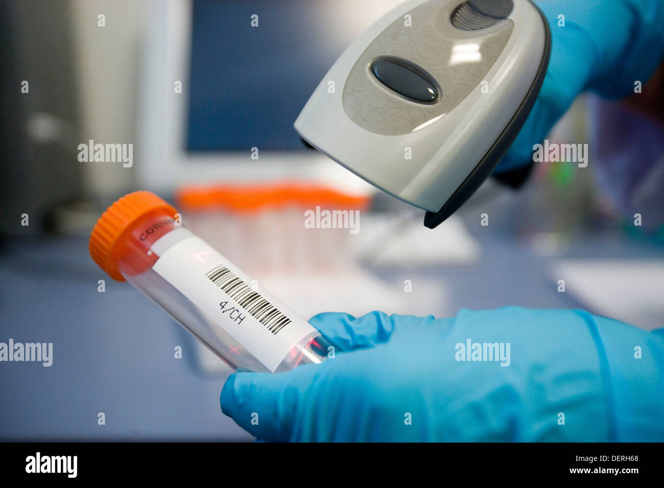 Lecteur code barre laboratoire biopharmaceutique développement de ...