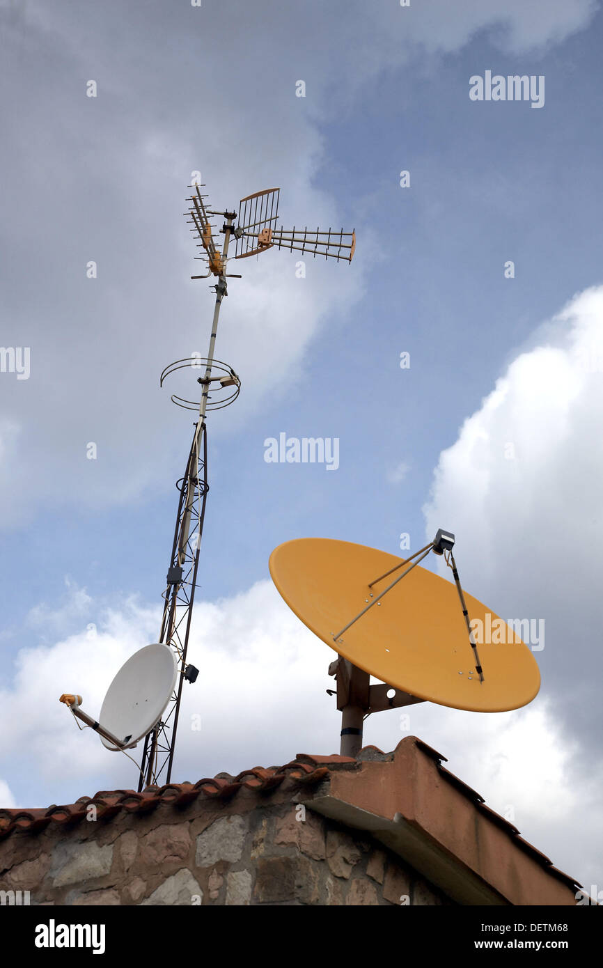 Antenne tv Banque de photographies et d’images à haute résolution - Alamy