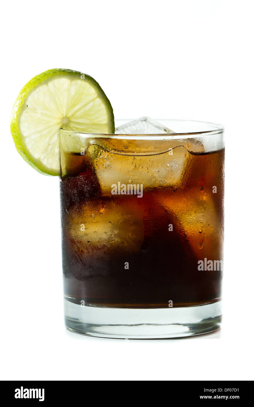 Rhum et cola Banque de photographies et d’images à haute résolution - Alamy